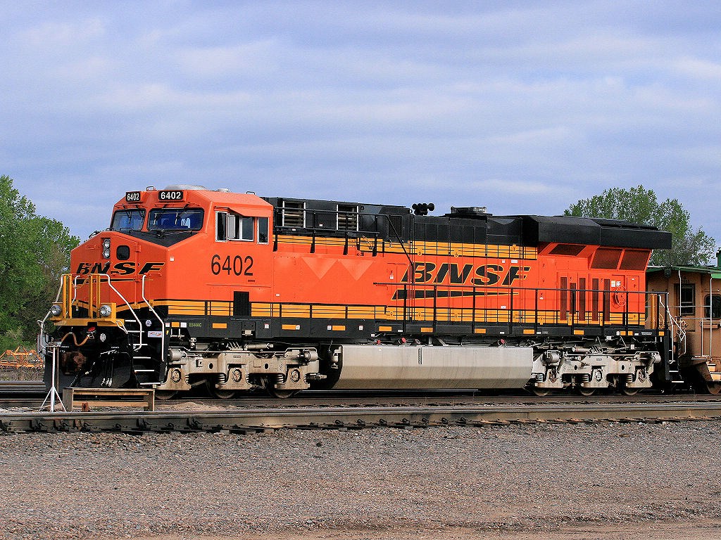 BNSF 6402